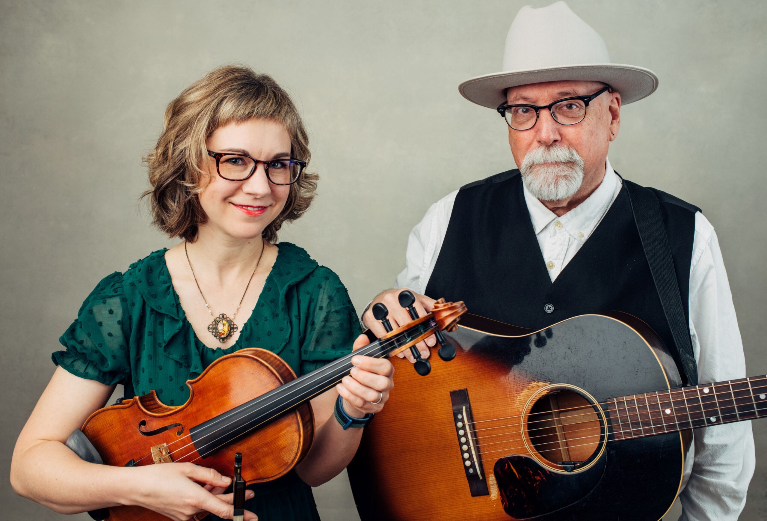 Folk duo to perform Thursday | News, Sports, Jobs - Observer Today